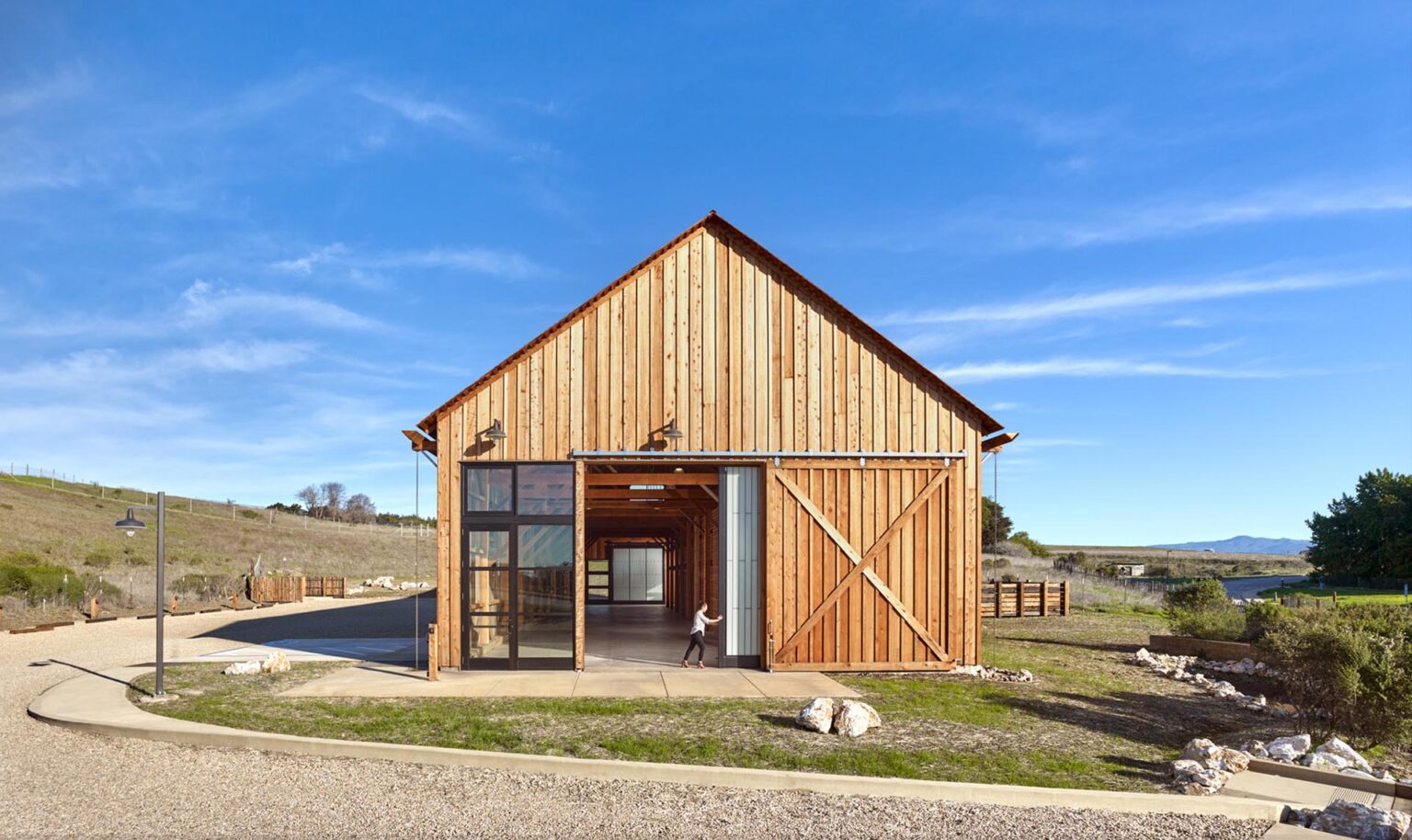 Cowell Ranch Hay Barn - WoodWorks | Wood Products Council